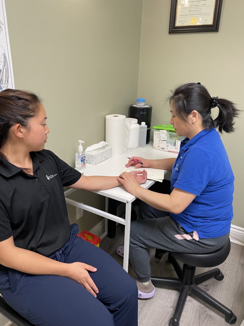 Jessie (Jai) Zhang - Acupuncturist | Apple Creek Sports Medicine Centre